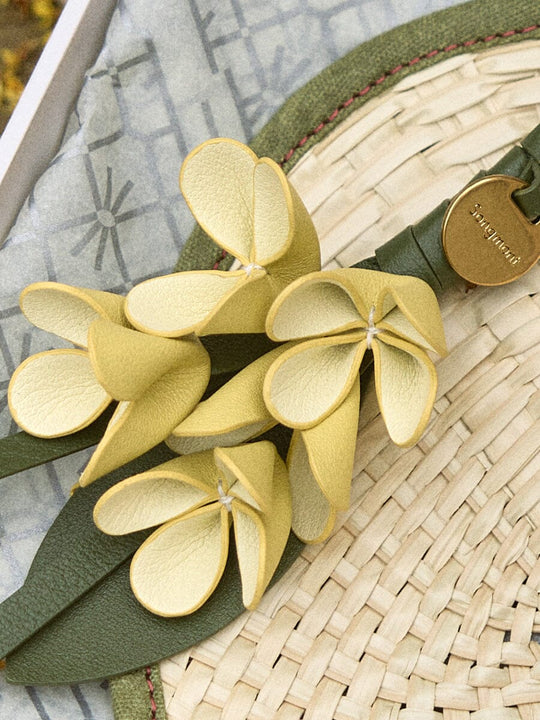 Flower Bloom Charm | Elegant Full-Grain Leather Accessory – Songmont